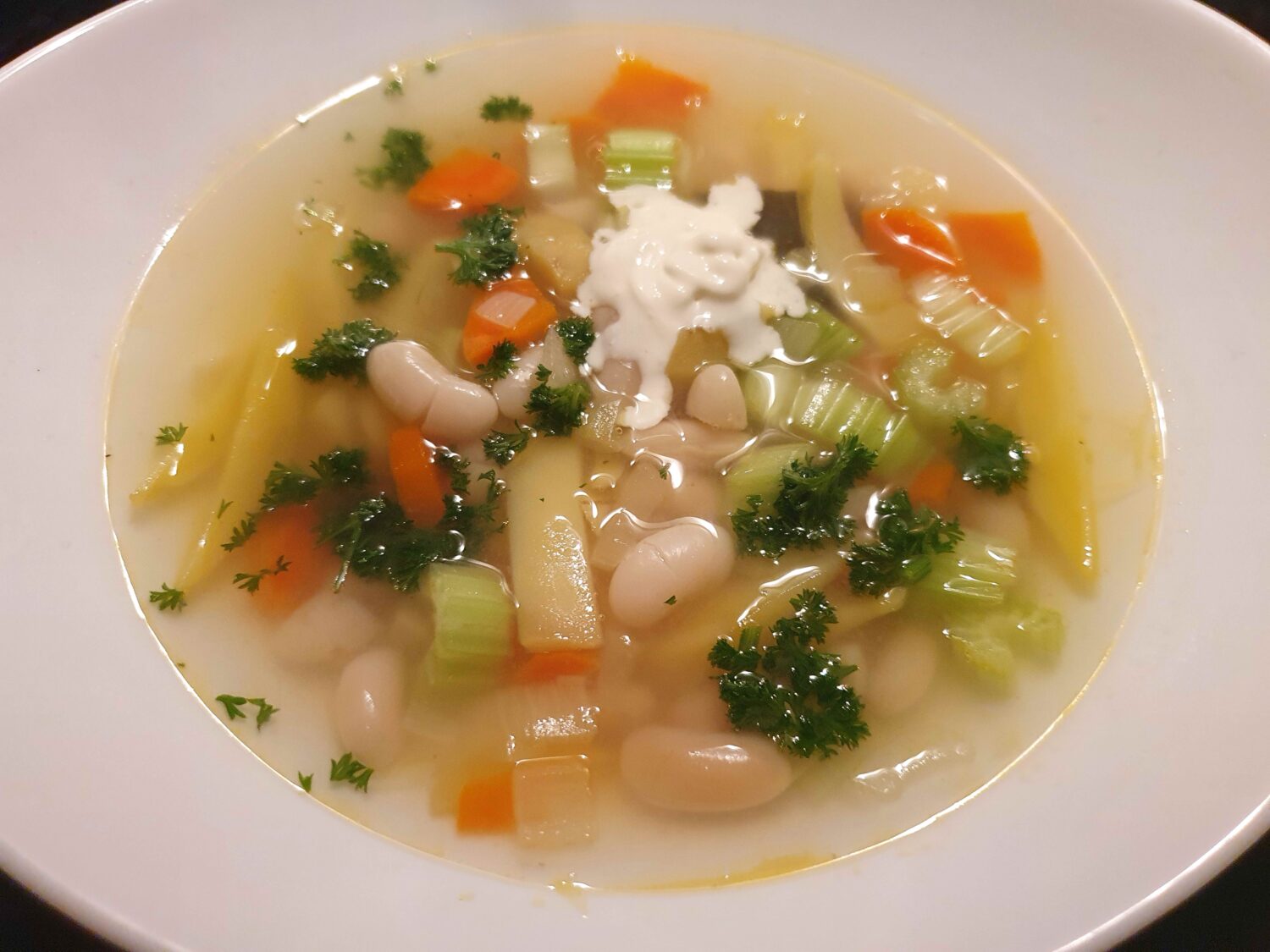 Baltųjų pupelių sriuba - paprasta daržovių sriuba - Vaida Kurpienė